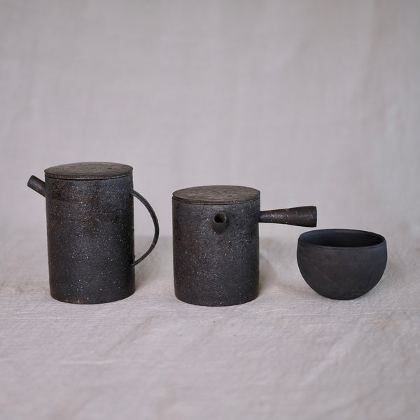 Textured Black Japanese Teapot – TIOSK